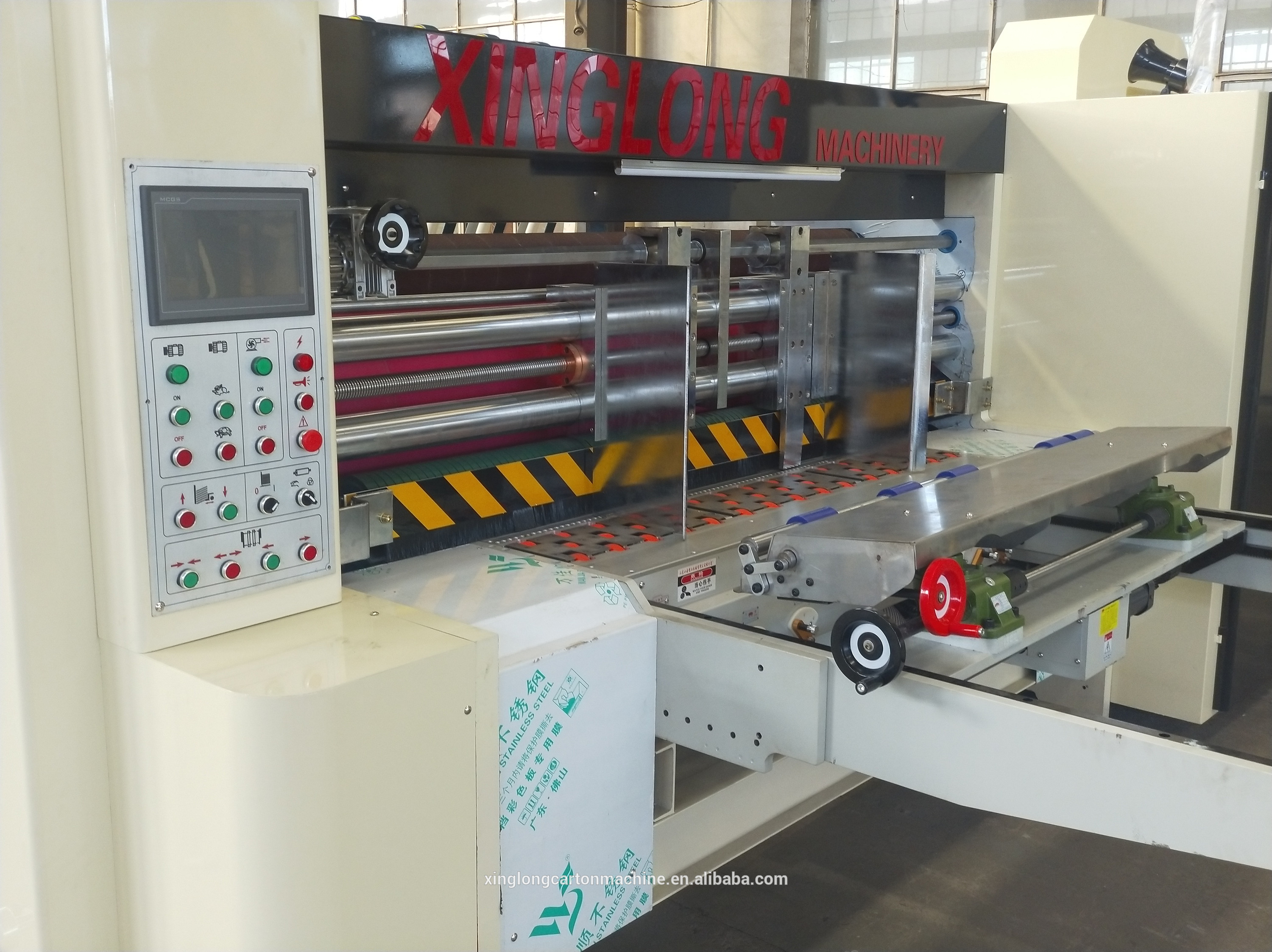 Automatic corrugated caton box die-cutting packing machinery